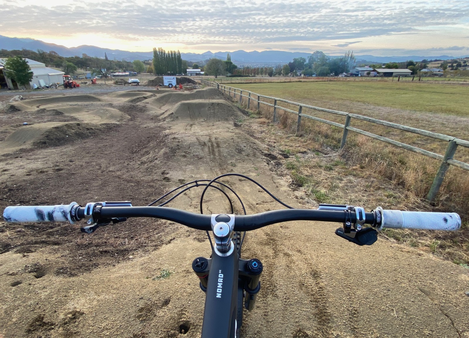 5Dev Nomad 6 - Hittheshowers13's Bike Check - Vital MTB