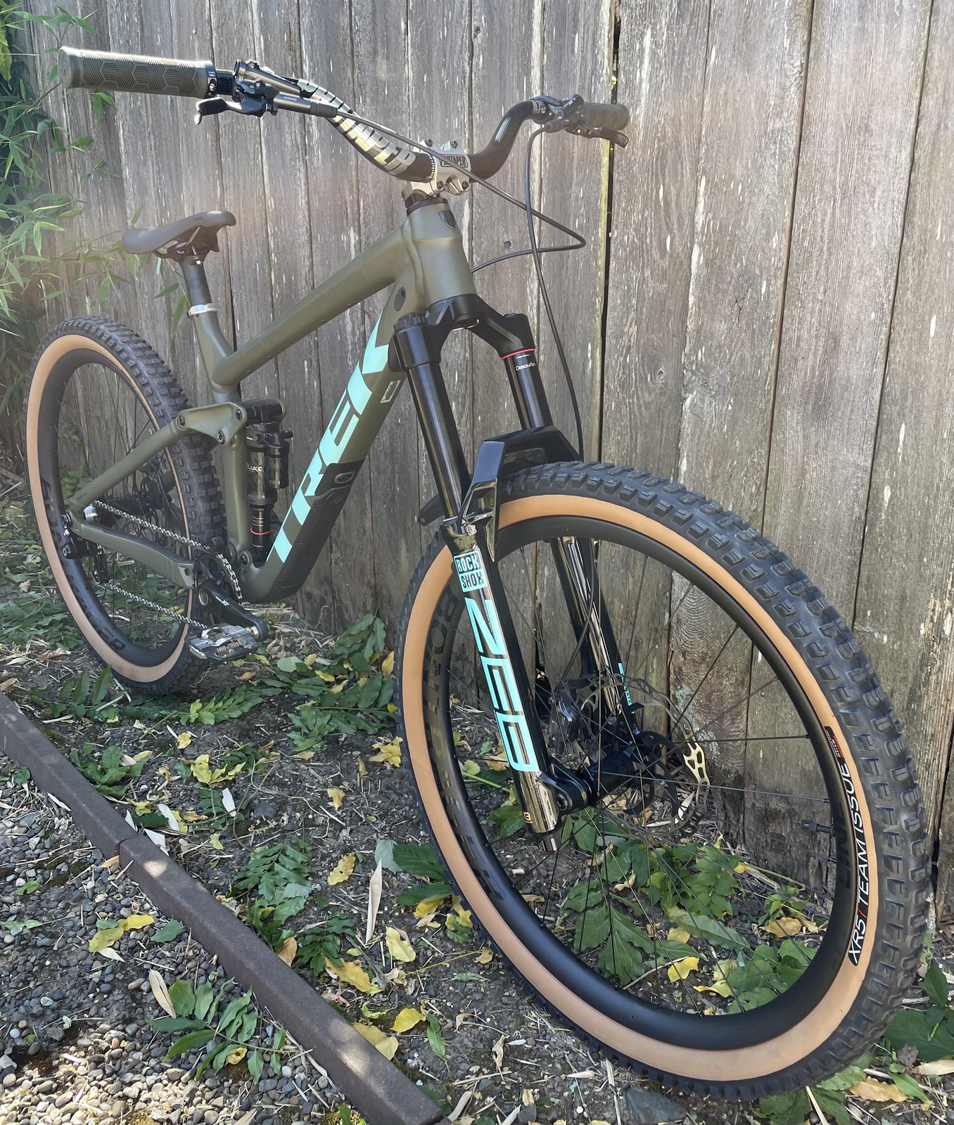 Trek Remedy 8 single speed - coregrind's Bike Check - Vital MTB
