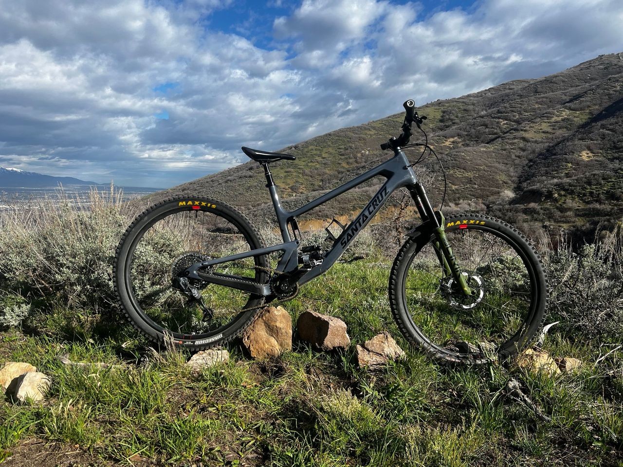 Santa Cruz Hightower - ProjectMayhem's Bike Check - Vital MTB