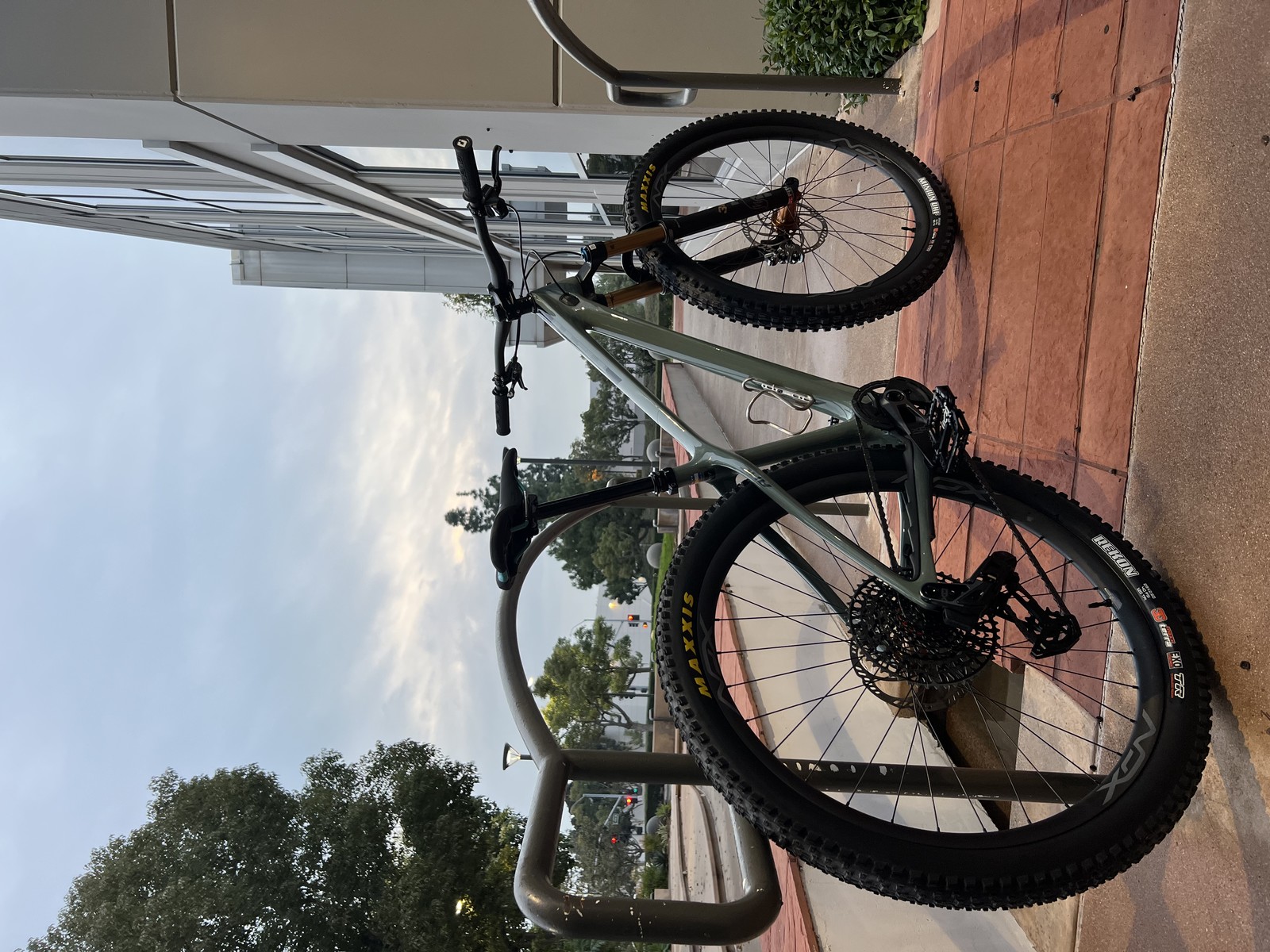 2024 Custom Yeti ARC T3 - BikeCo.com's Bike Check - Vital MTB