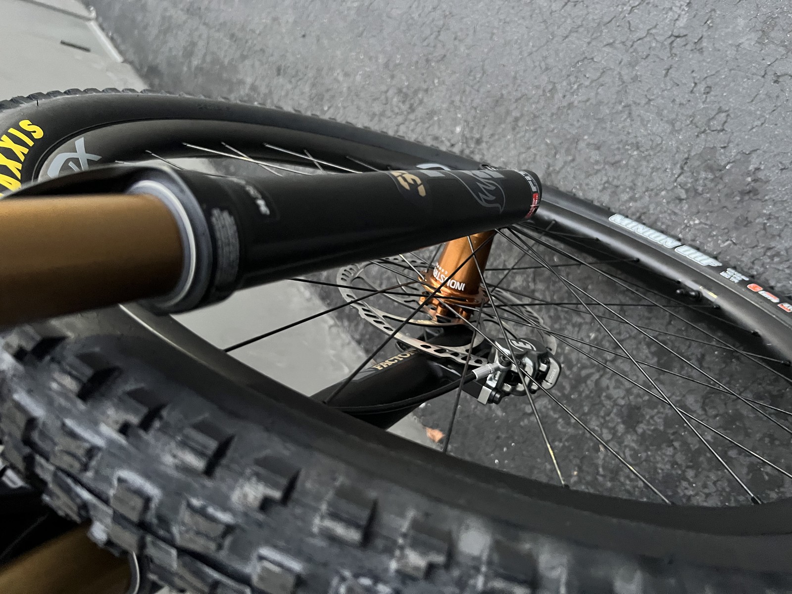 2024 Custom Yeti ARC T3 - BikeCo.com's Bike Check - Vital MTB