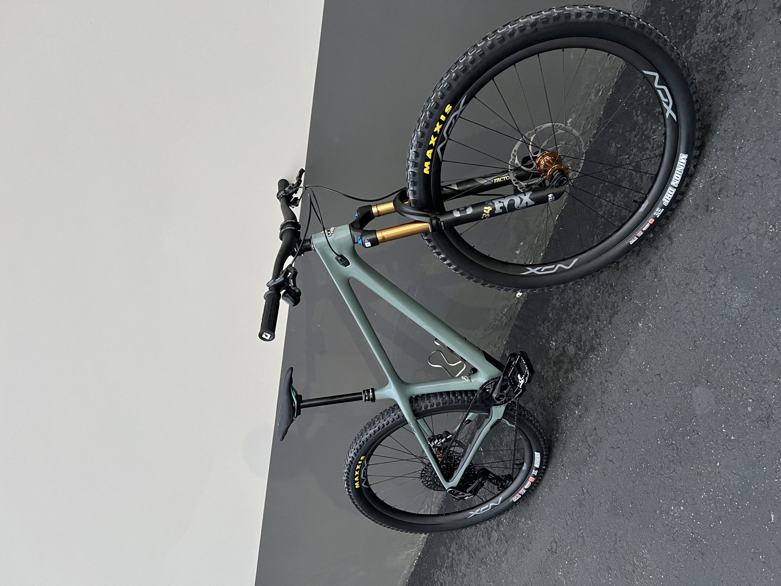 2024 Custom Yeti ARC T3 - BikeCo.com's Bike Check - Vital MTB