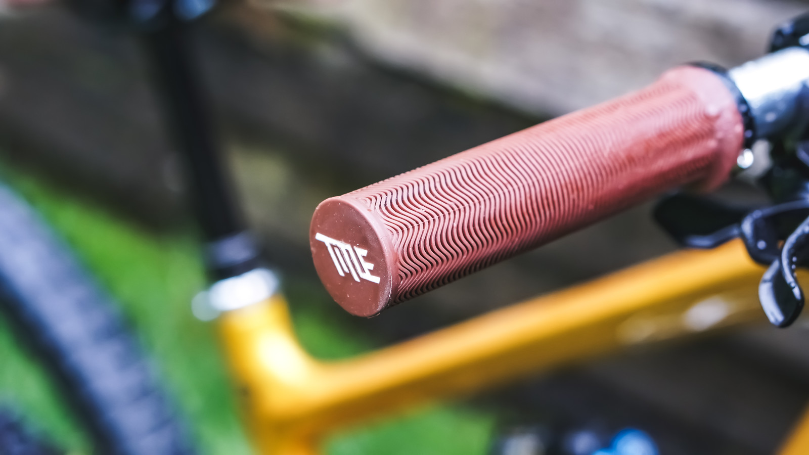 Custom Ponyboy Revel Rascal aka 'Goldilocks' - gold_007's Bike Check ...