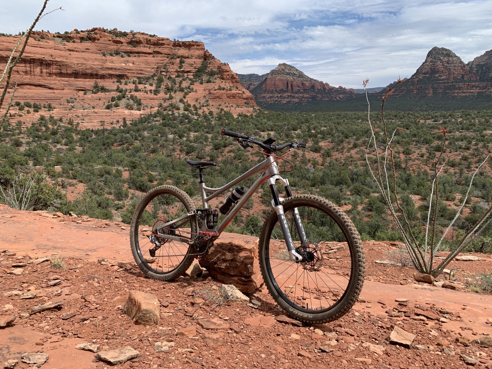 Banshee Phantom V3.2 - kc358's Bike Check - Vital MTB