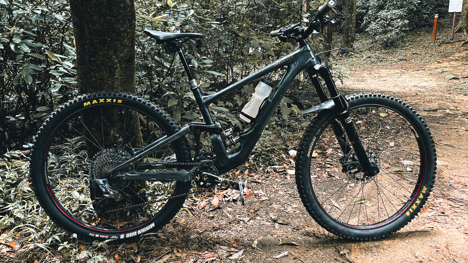 Specialized Swork enduro 2020 - Garnet's Bike Check - Vital MTB