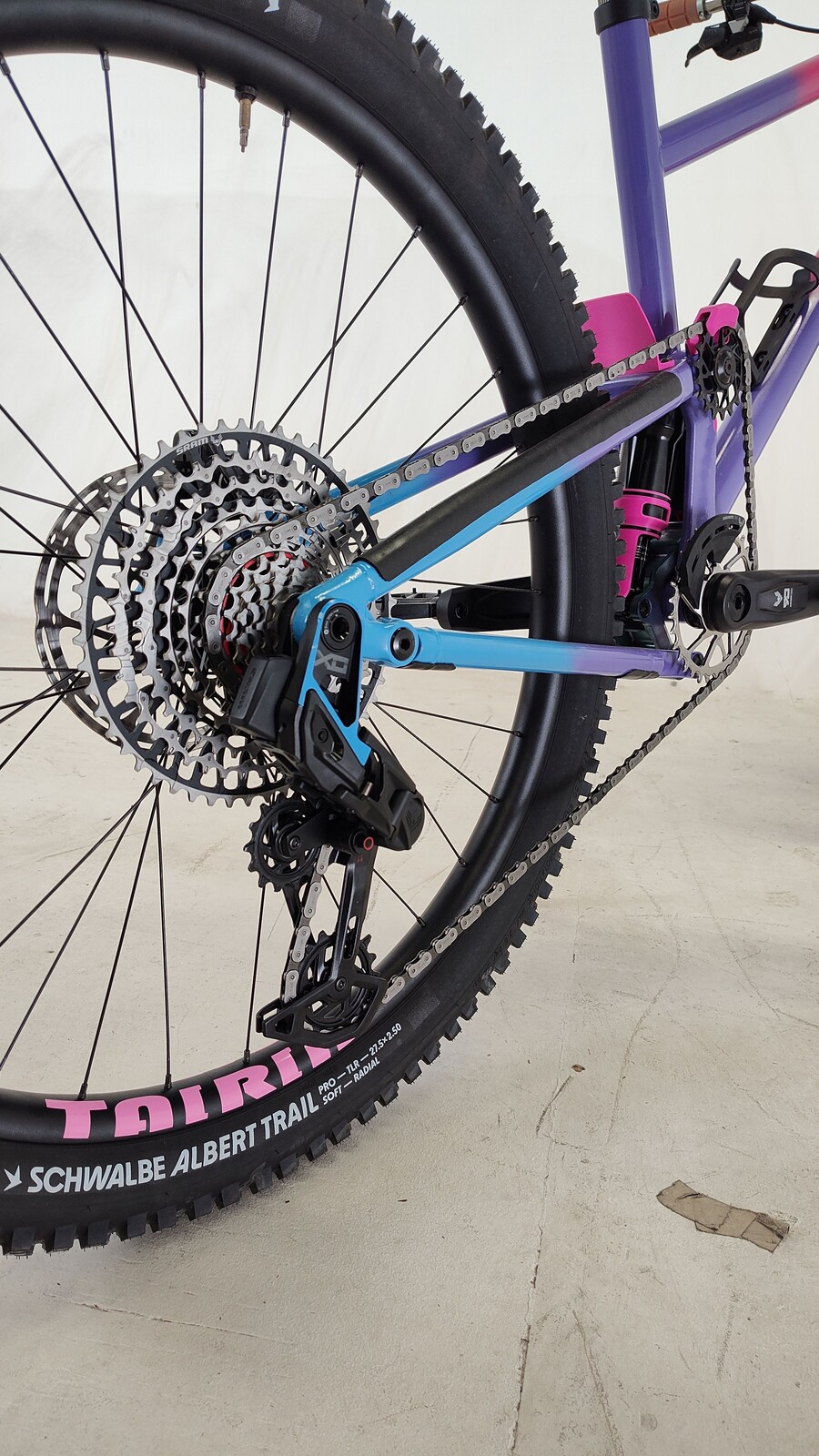 NAF BrokeR, home made high pivot trail bike - Thadeus's Bike Check ...