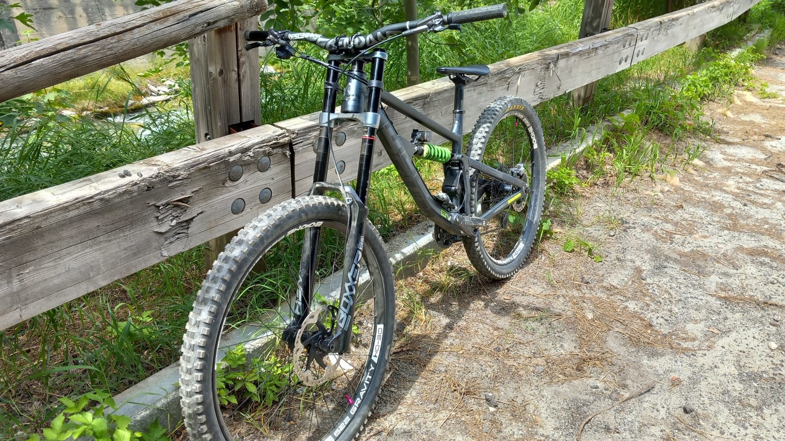 MDE DAMPER HYBRID Enduro/Freeride - chiccosacco's Bike Check - Vital MTB