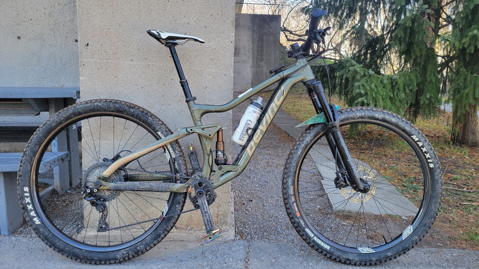 Django minibeast - breeconay's Bike Check - Vital MTB