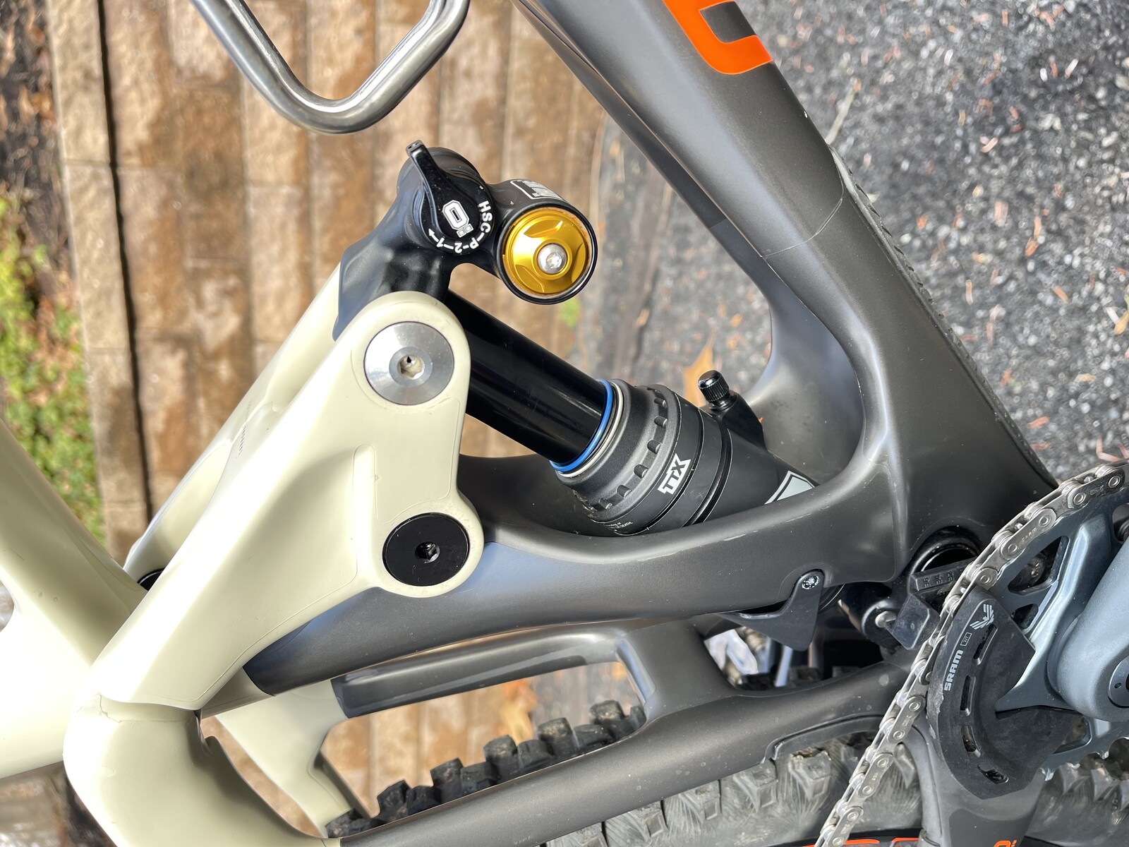 Mondraker Foxy Carbon RR AXS - GeronimoK's Bike Check - Vital MTB