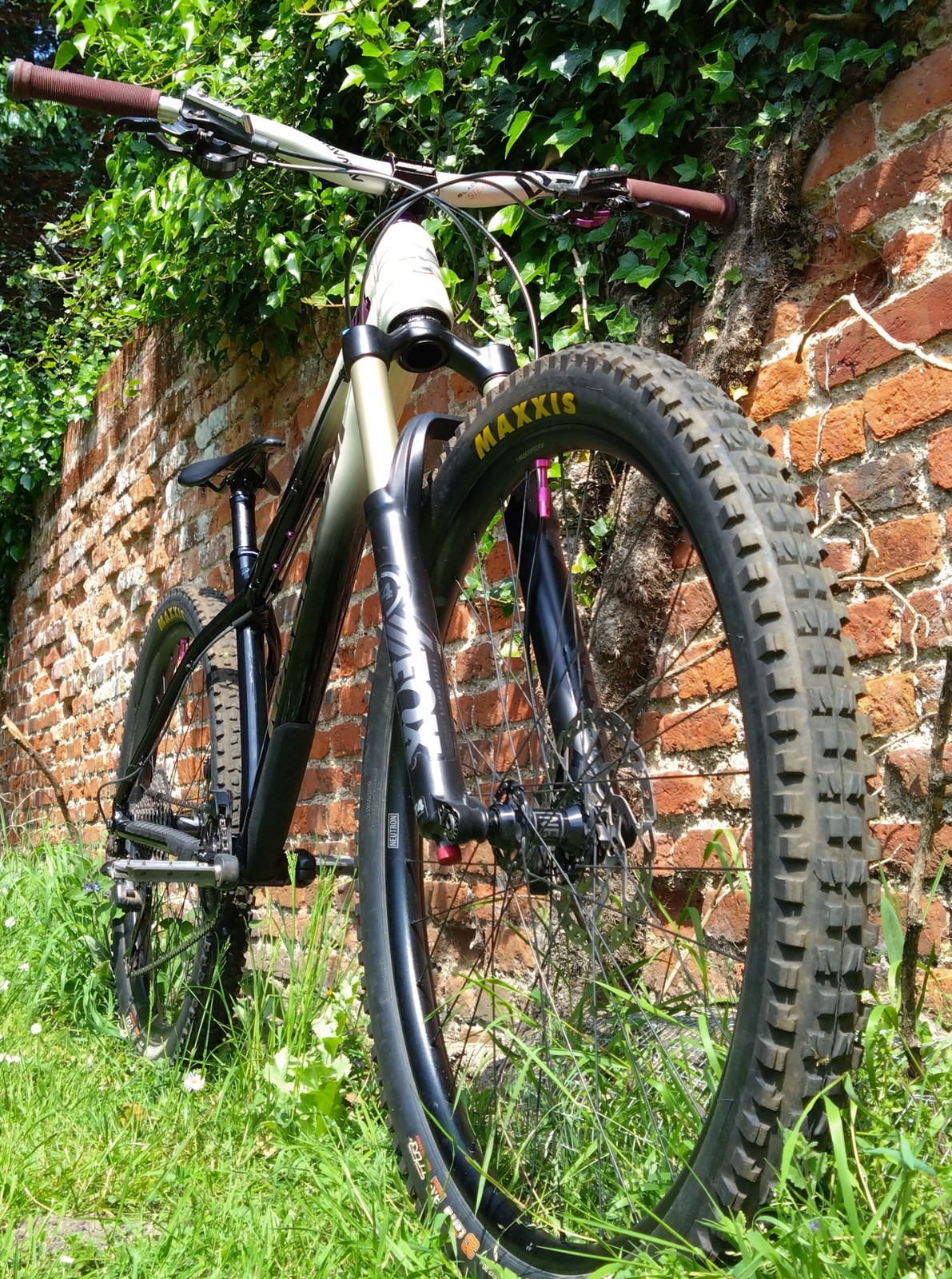 Nuke Proof Stout Scout - Jonzilla's Bike Check - Vital MTB