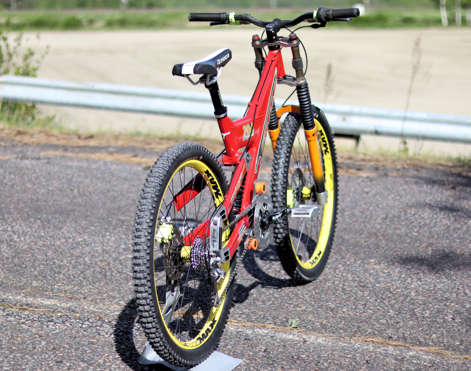 Tomac Lawwill 1998 - John Tomac race bike replica - Dami's Bike Check ...