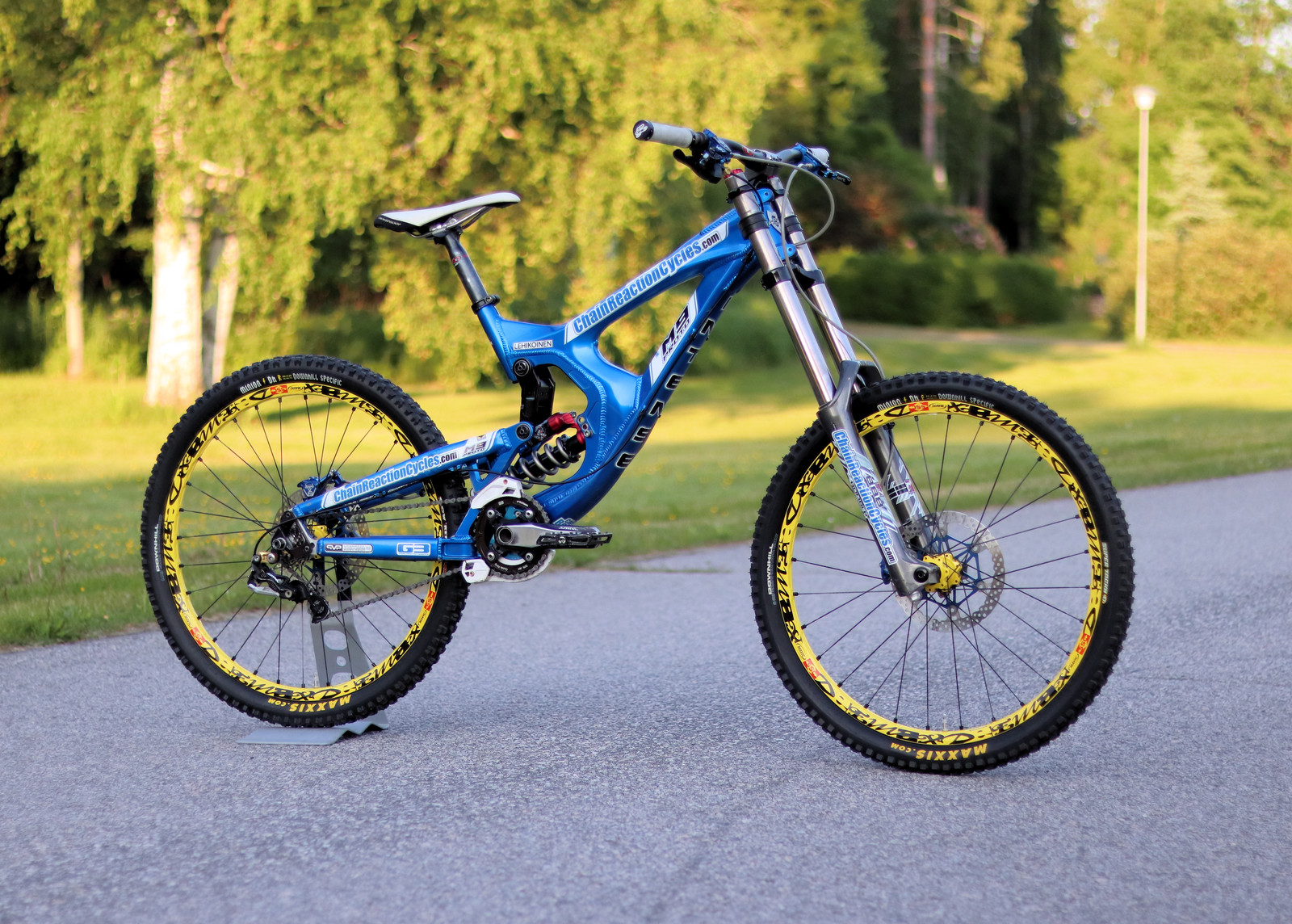 Intense M9 Proto - Matti Lehikoinen's CRC Intense 2010 team bike - Dami ...