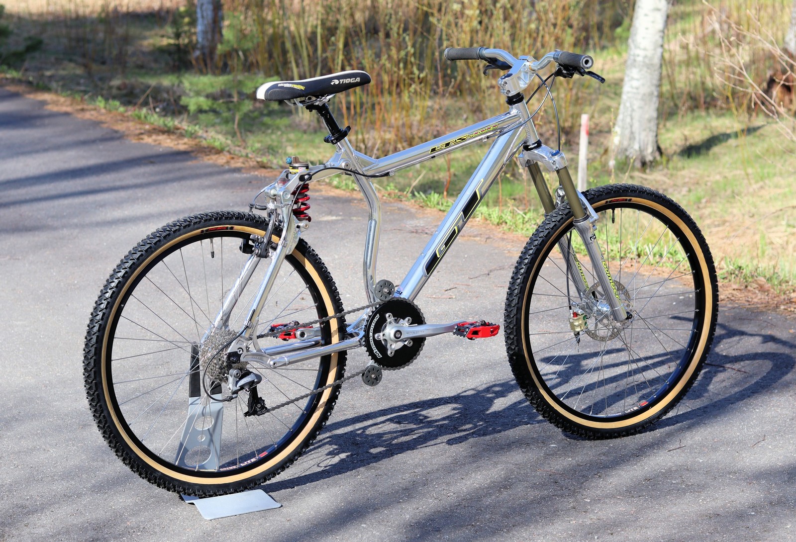 GT LTS DH 1997 - Dami's Bike Check - Vital MTB