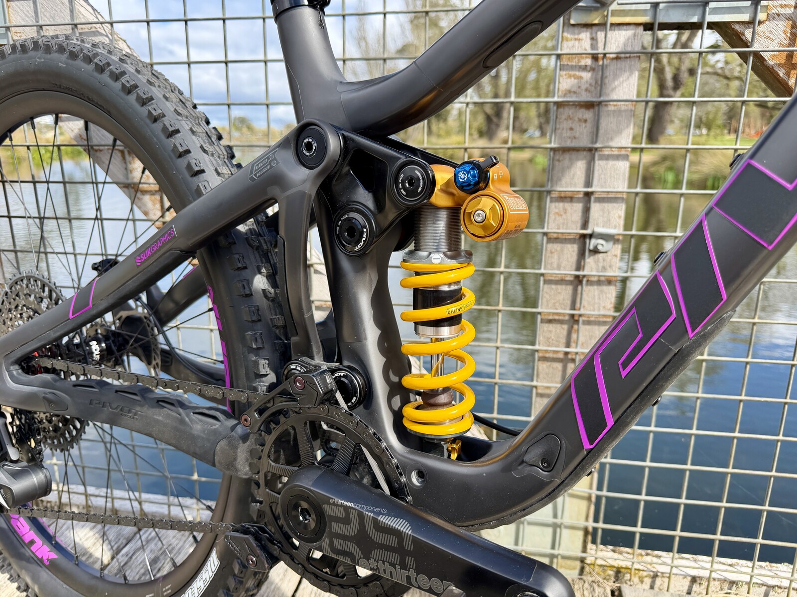 Pivot Mach 6 Dream Build - Benjamin's Bike Check - Vital MTB