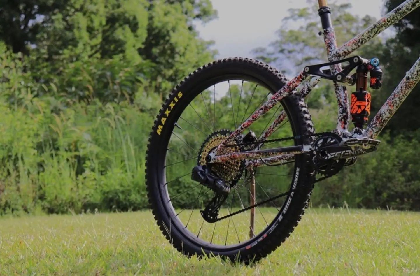 Devlin Jester 150 Enduro Race - DevlinCC's Bike Check - Vital MTB