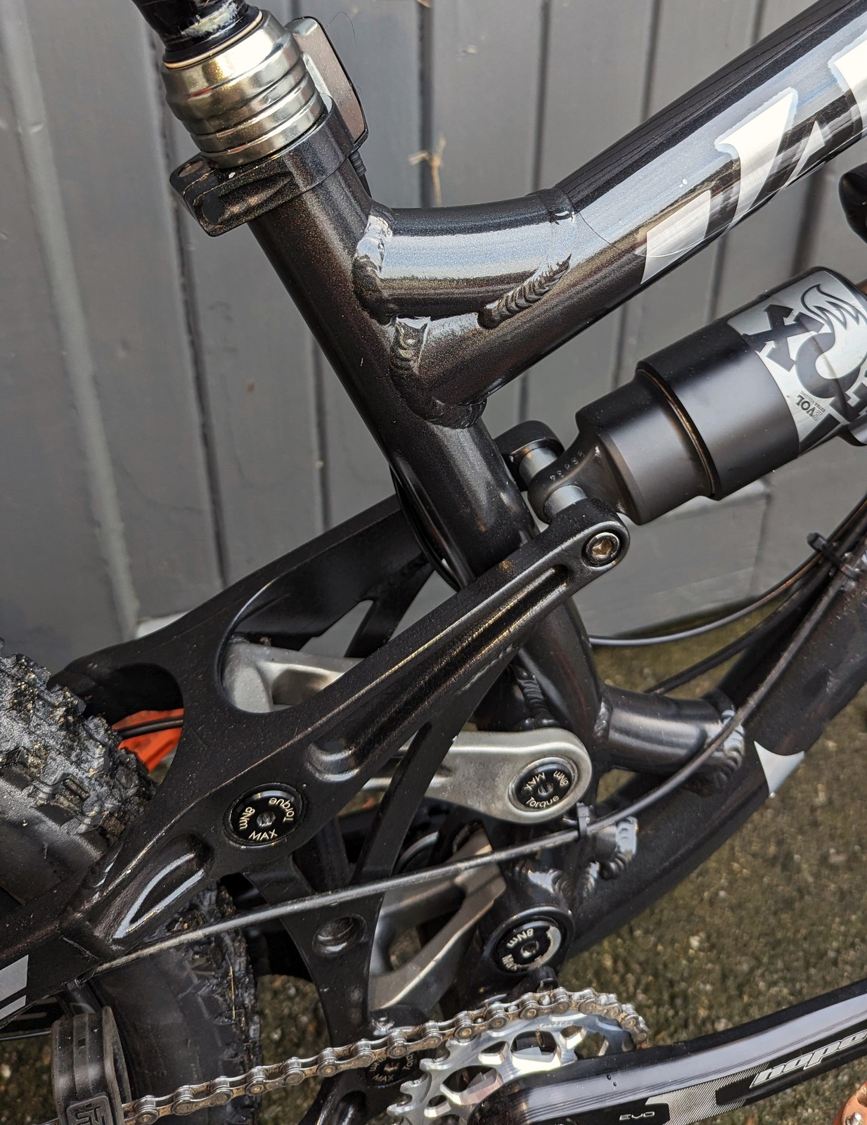 Banshee Darkside Grom (Custom) - Ricky_Bonnell's Bike Check - Vital MTB