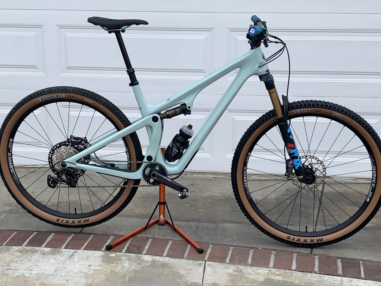 Yeti SB115 T1 - Teambrownz's Bike Check - Vital MTB