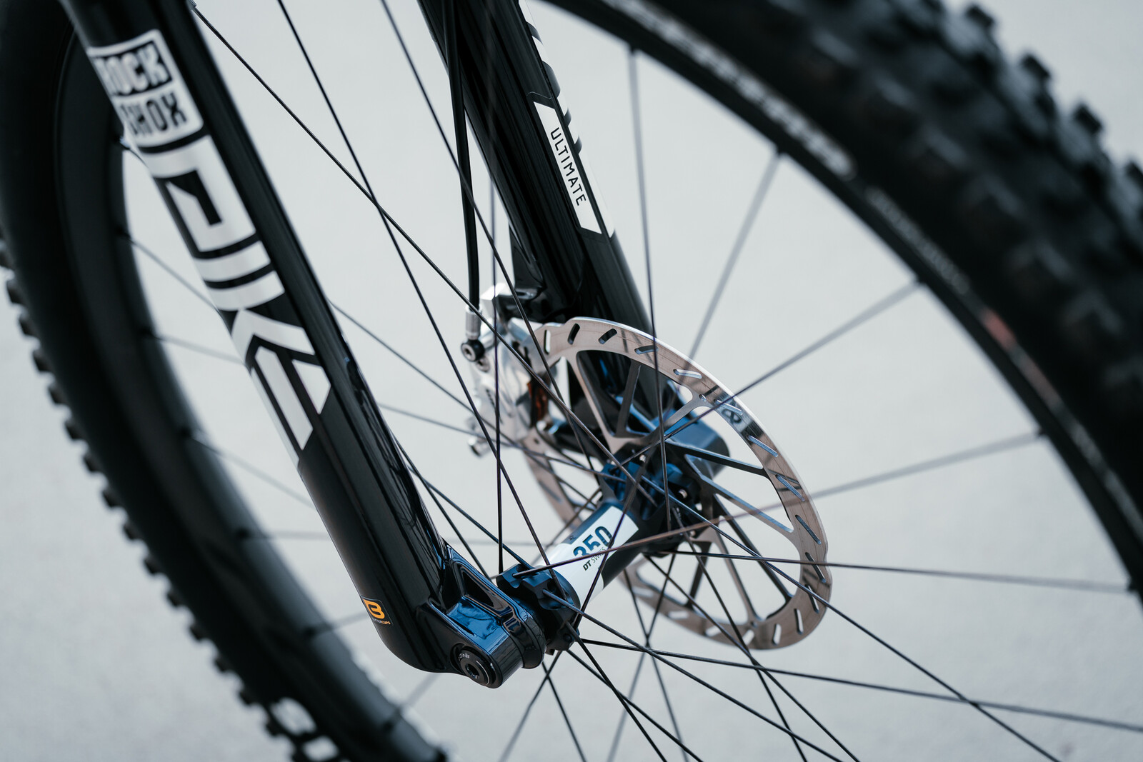 2023 S-Works Stumpjumper Custom - weekndr's Bike Check - Vital MTB