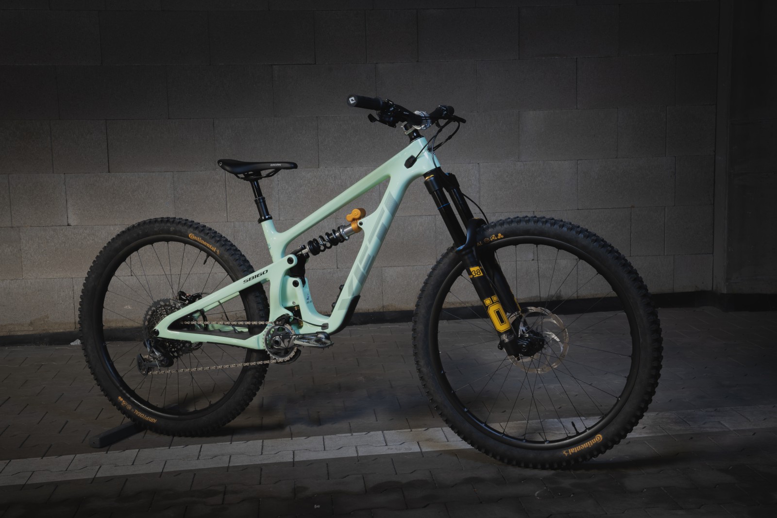 Yeti SB160 - WonderFull Edition - Adam_Homolka's Bike Check - Vital MTB