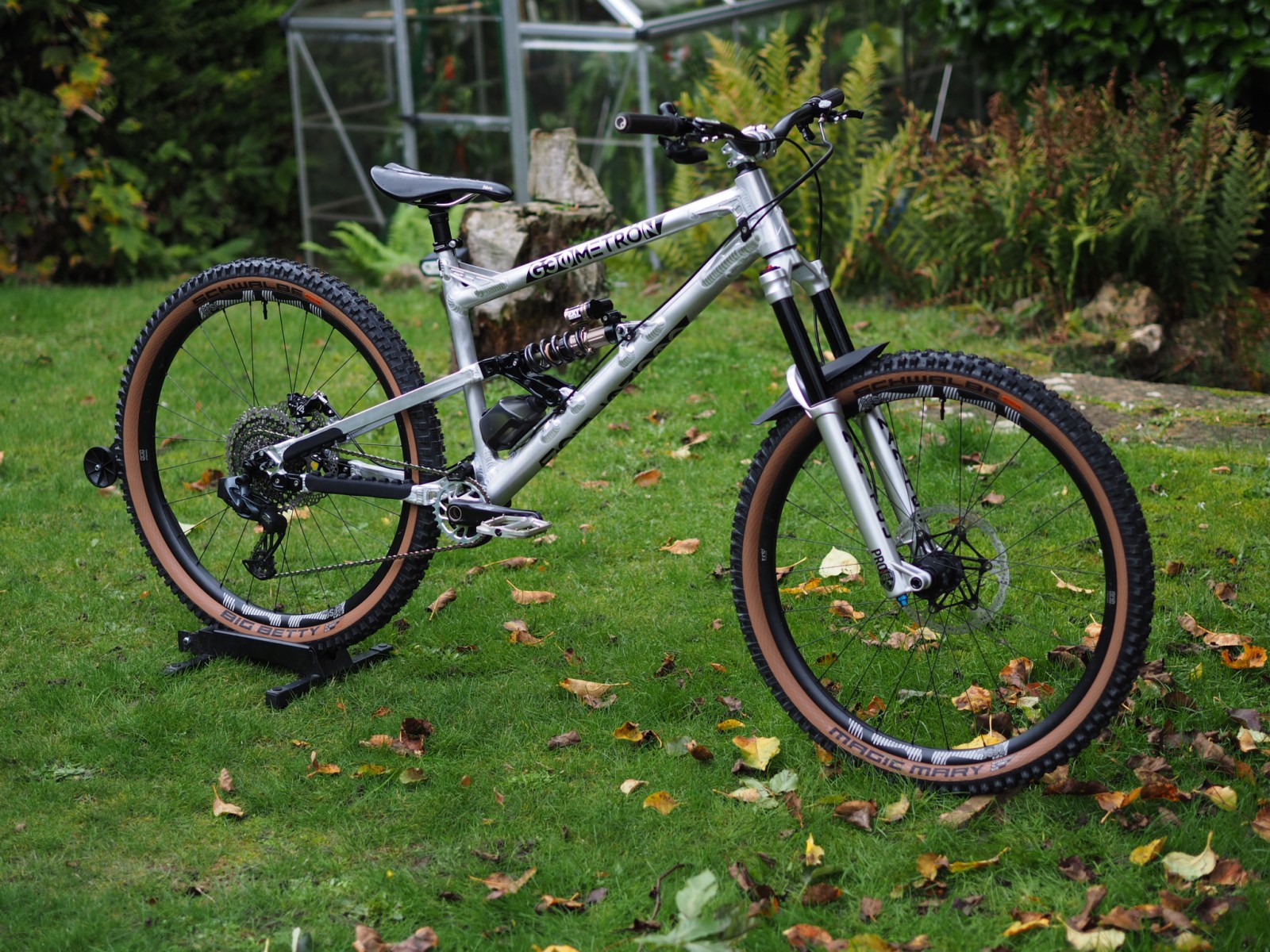 Geometron G1 - TallPaul_S's Bike Check - Vital MTB