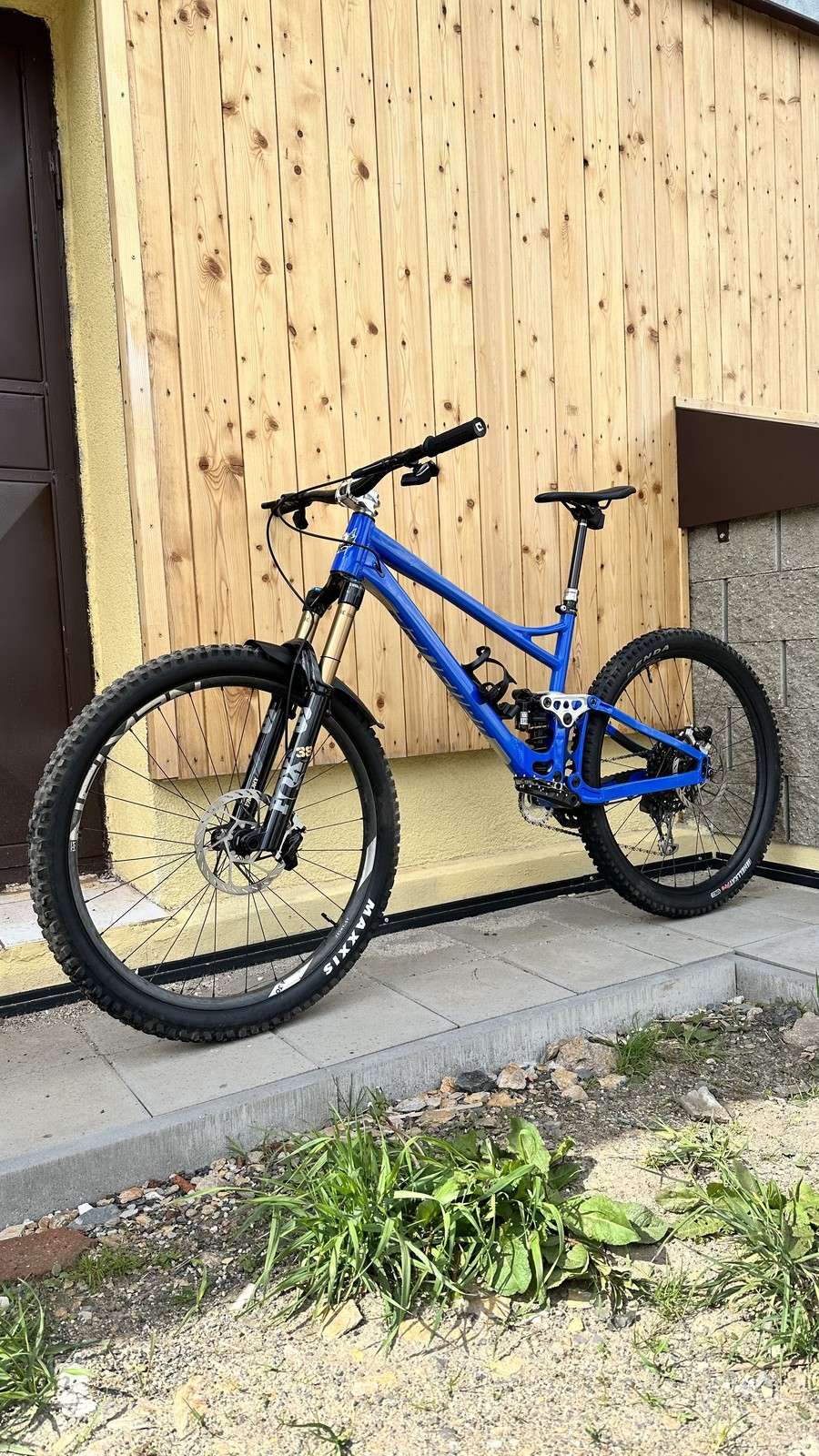 Banshee Prime V3 - b.ay's Bike Check - Vital MTB