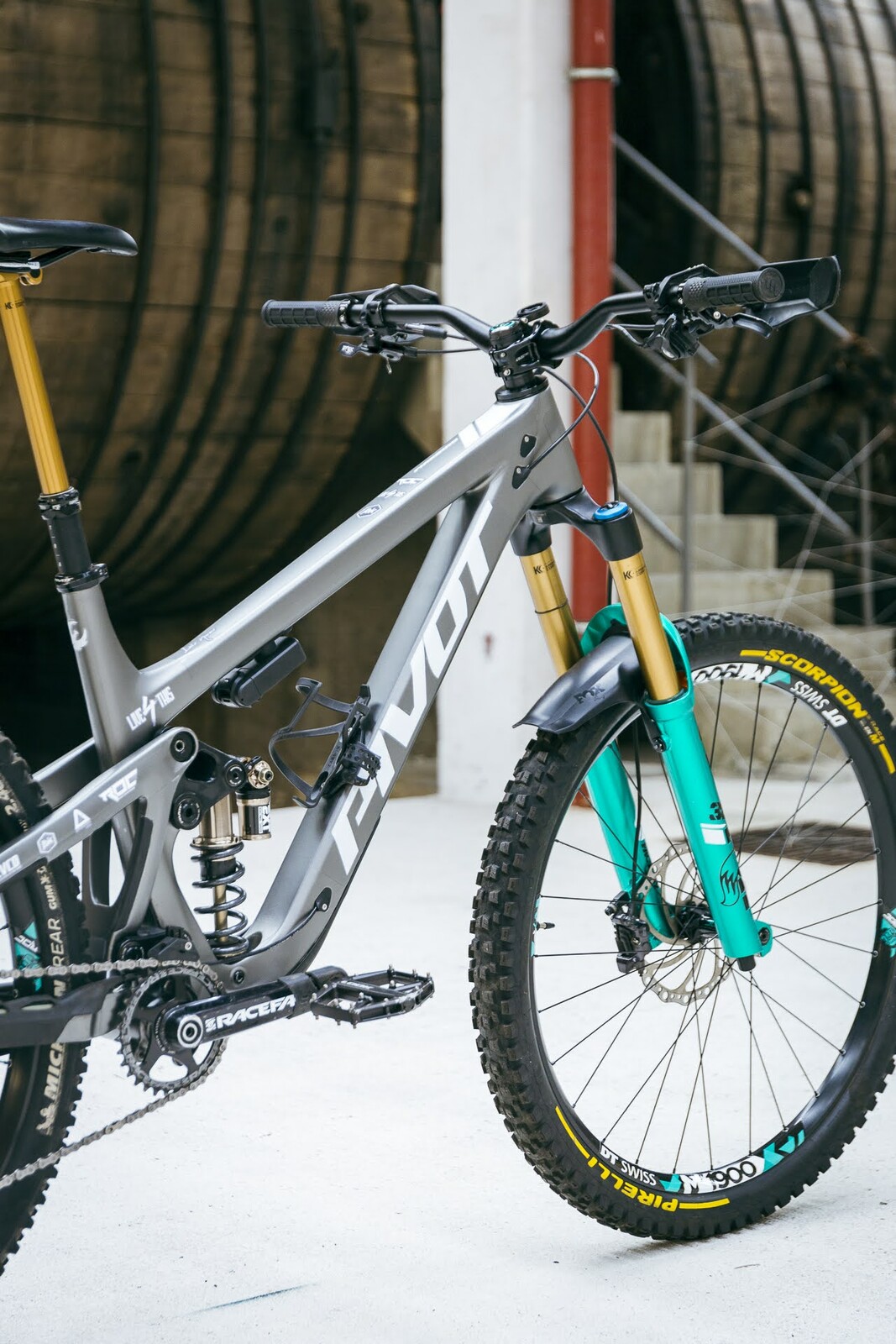 Pivot Firebird 2022 - Metallic Mint/Anthracite - Luis_Novais's Bike ...