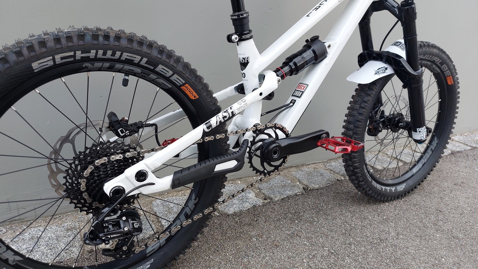COMMENCAL Clash V2 20" custom - Literide's Bike Check - Vital MTB