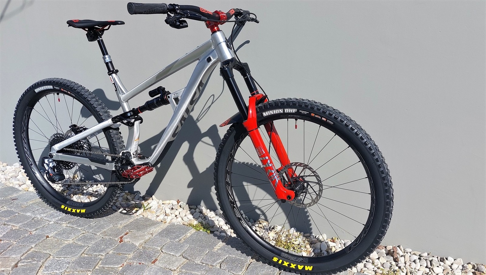 SALSA Cassidy Custom build En[joy]duro - Literide's Bike Check - Vital MTB