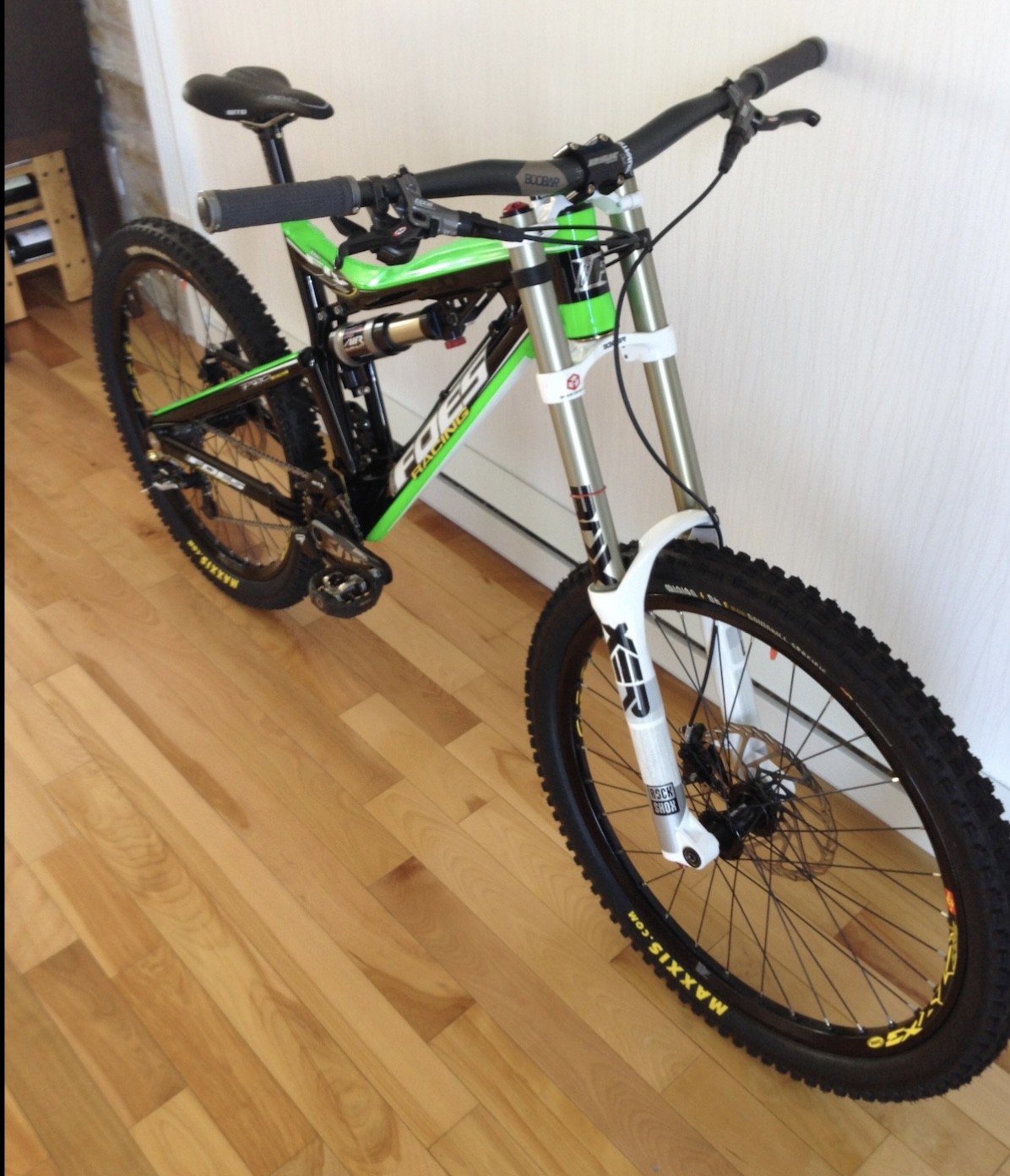 2009 Foes Racing (The Fly) - Johnnyfoes's Bike Check - Vital MTB