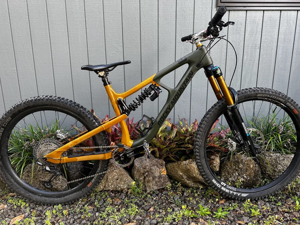 Rocky Mountain Slayer Carbon - dreambikesonly's Bike Check - Vital MTB