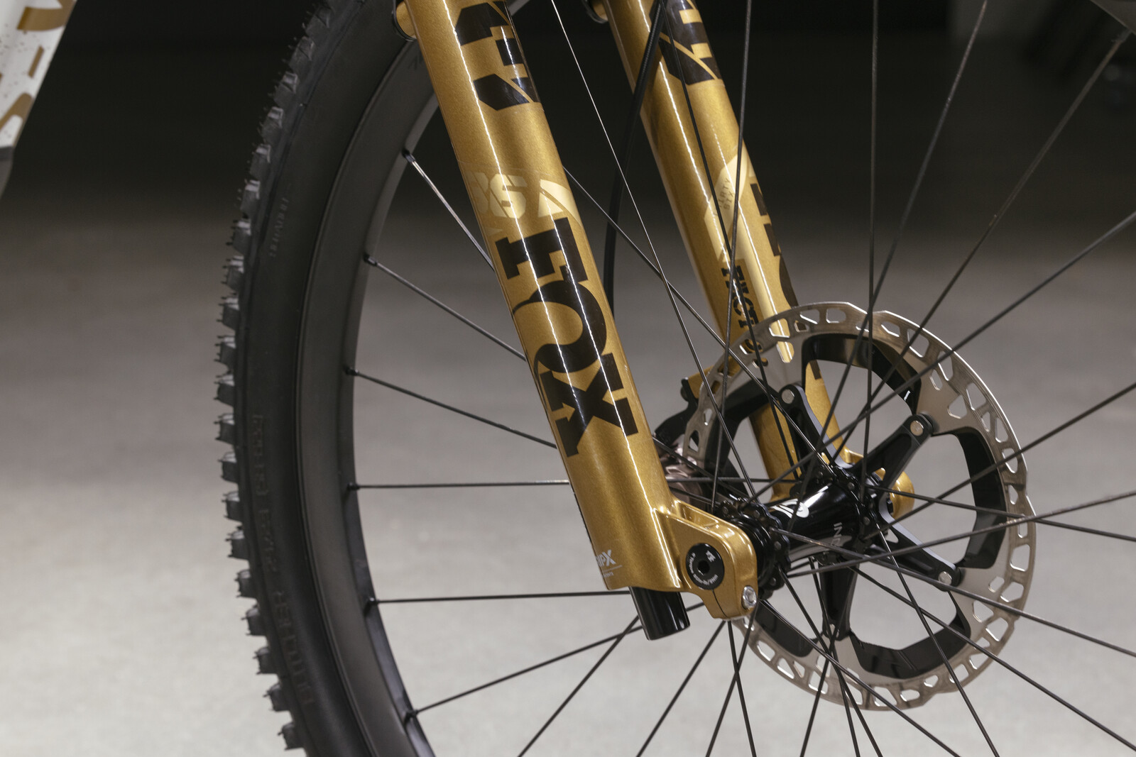 S-WORKS SJ15 Fox 50th Anniversary - DarthSchrader's Bike Check - Vital MTB