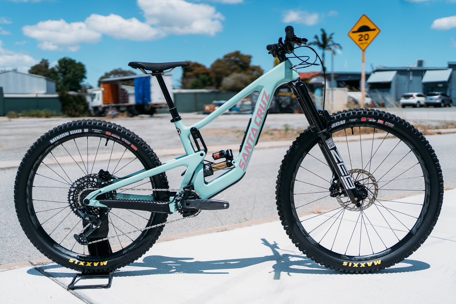 2025 Santa Cruz Nomad CC - empirecycles's Bike Check - Vital MTB
