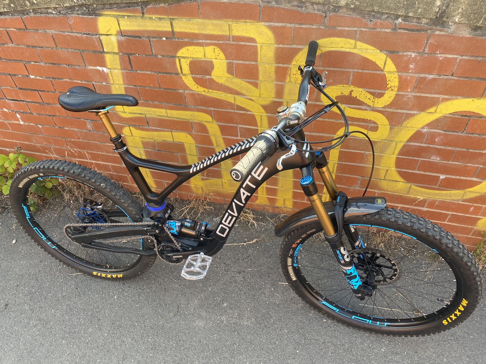 Deviate guide custom - wacko88's Bike Check - Vital MTB