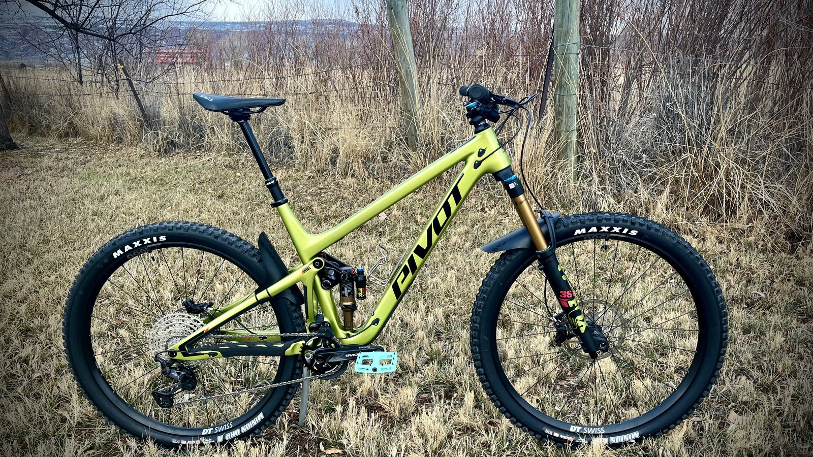 2023 Pivot Switchblade - bmxtar's Bike Check - Vital MTB