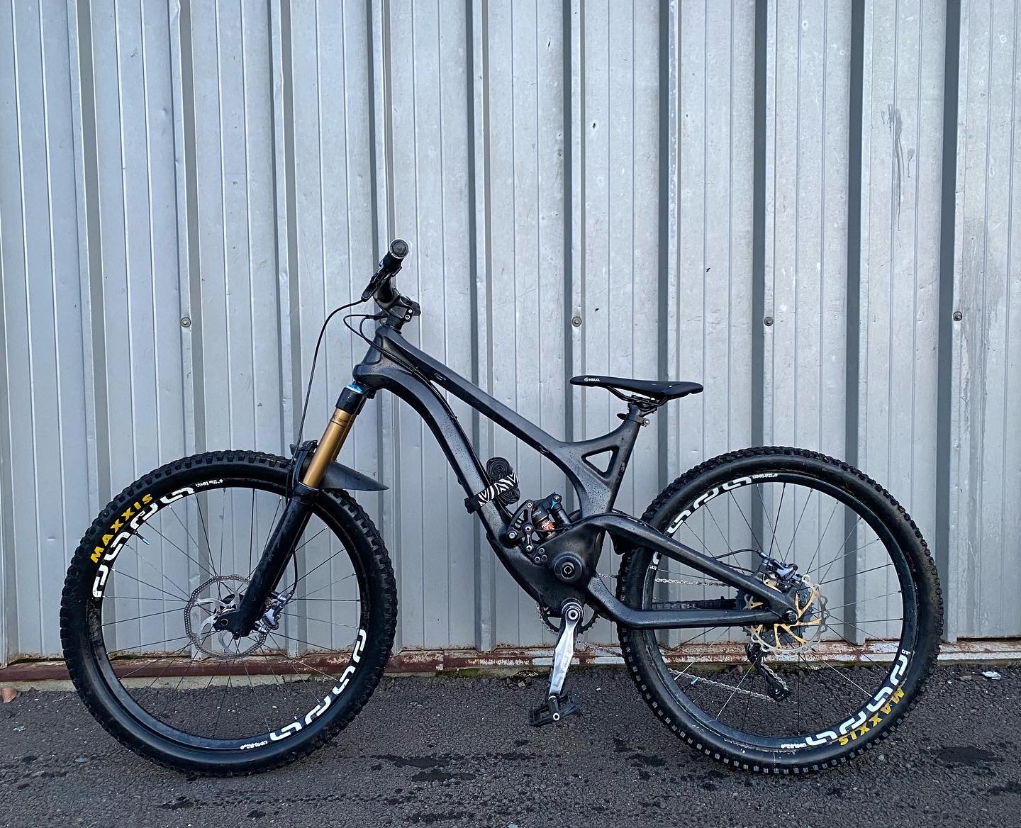 2015 Evil Uprising V2 - Sly42's Bike Check - Vital MTB
