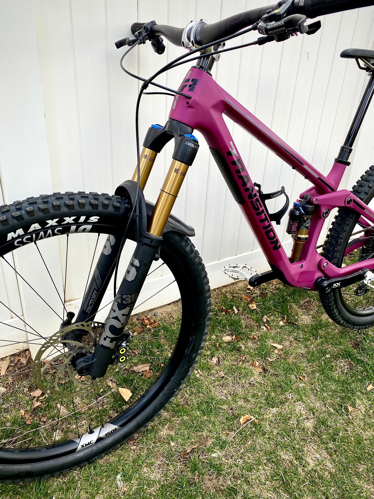 Custom 23 Transition Smuggler - ShaneB's Bike Check - Vital MTB