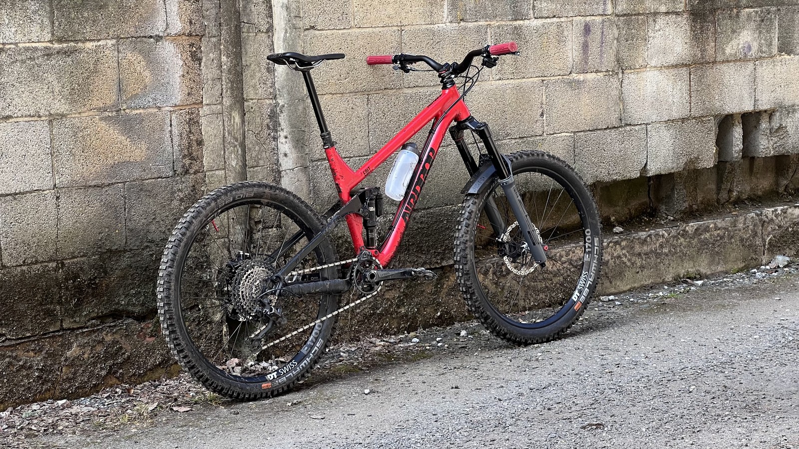 Airdrop Edit - mk08's Bike Check - Vital MTB