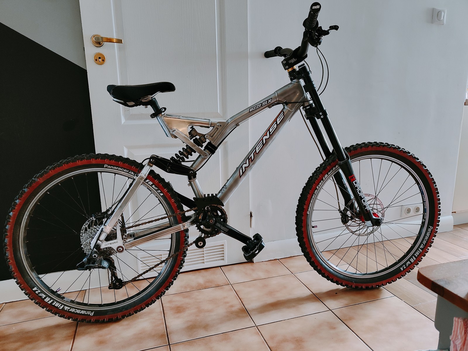 Intense UZZI SLX - roni_size's Bike Check - Vital MTB