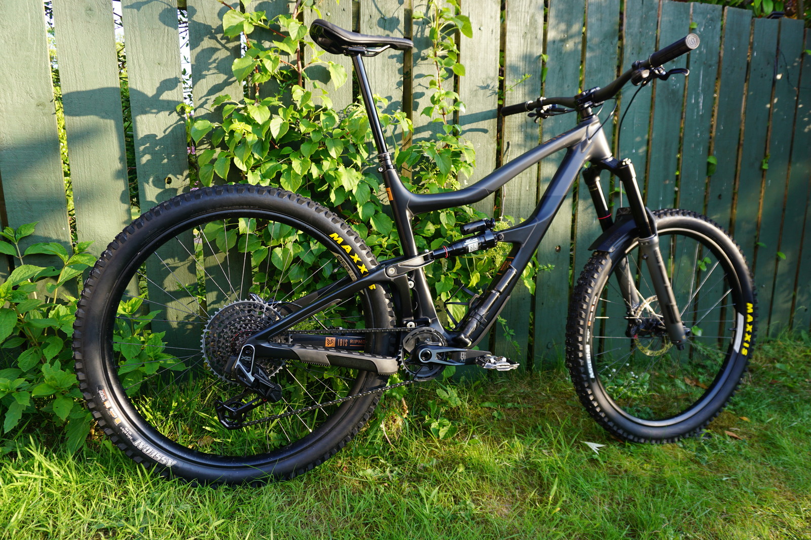 2023 Ibis Ripmo V2S - Daved88's Bike Check - Vital MTB