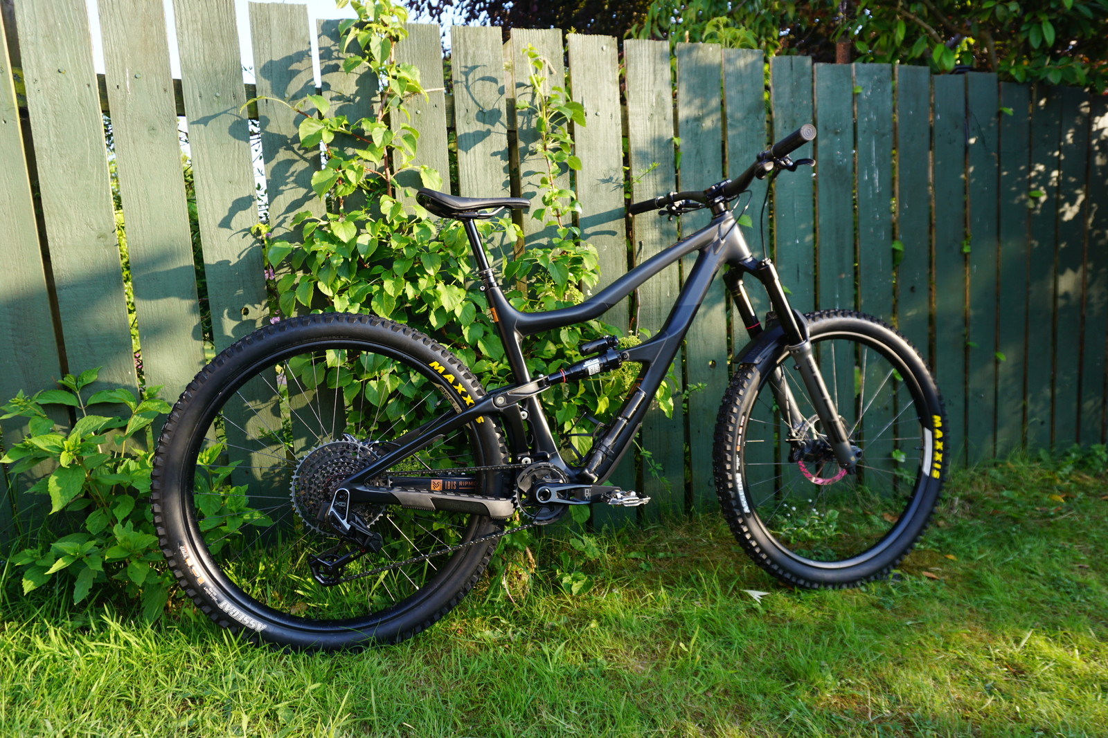 2023 Ibis Ripmo V2S - Daved88's Bike Check - Vital MTB
