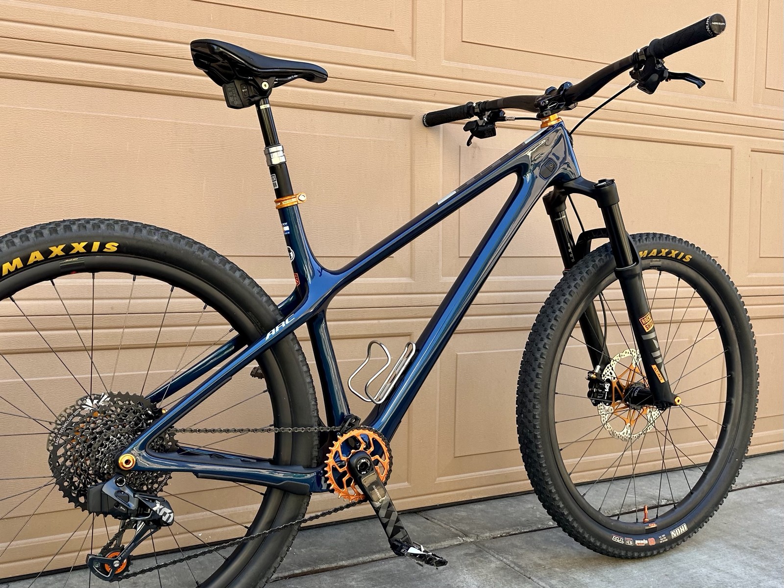 2023 Yeti Arc Dream Build - limey's Bike Check - Vital MTB