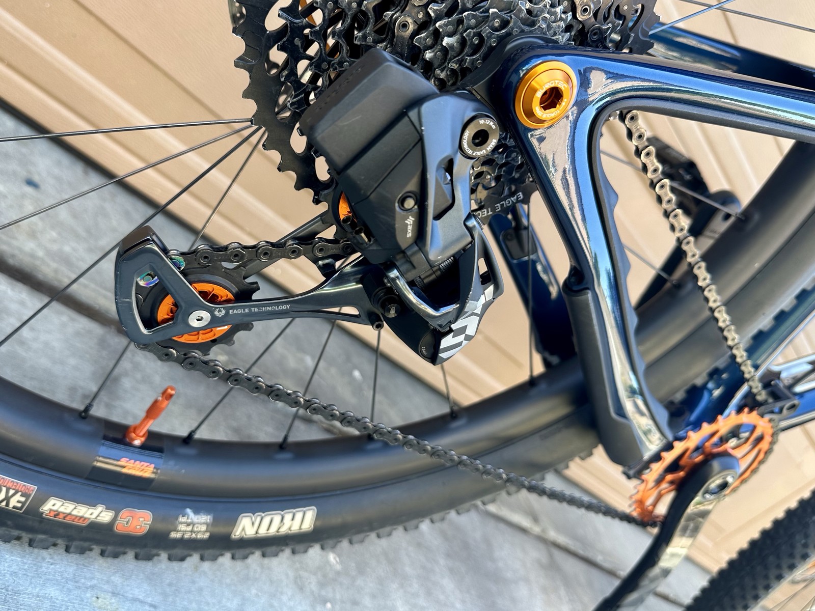 2023 Yeti Arc Dream Build - limey's Bike Check - Vital MTB