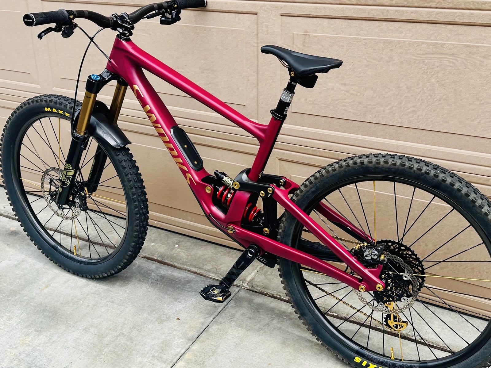 Enduro Ironman Edition - limey's Bike Check - Vital MTB