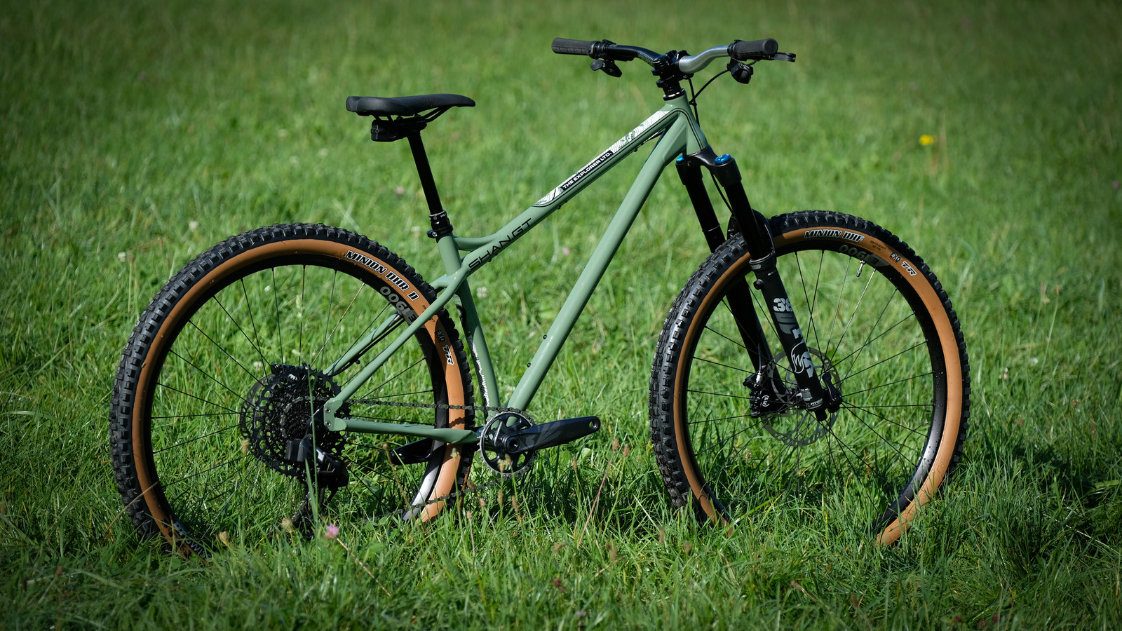 Production Privée Shan GT Explorer LTD - NINI Adventure's Bike Check ...