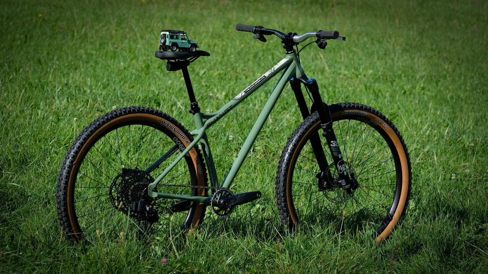 Production Privée Shan GT Explorer LTD - NINI Adventure's Bike Check ...