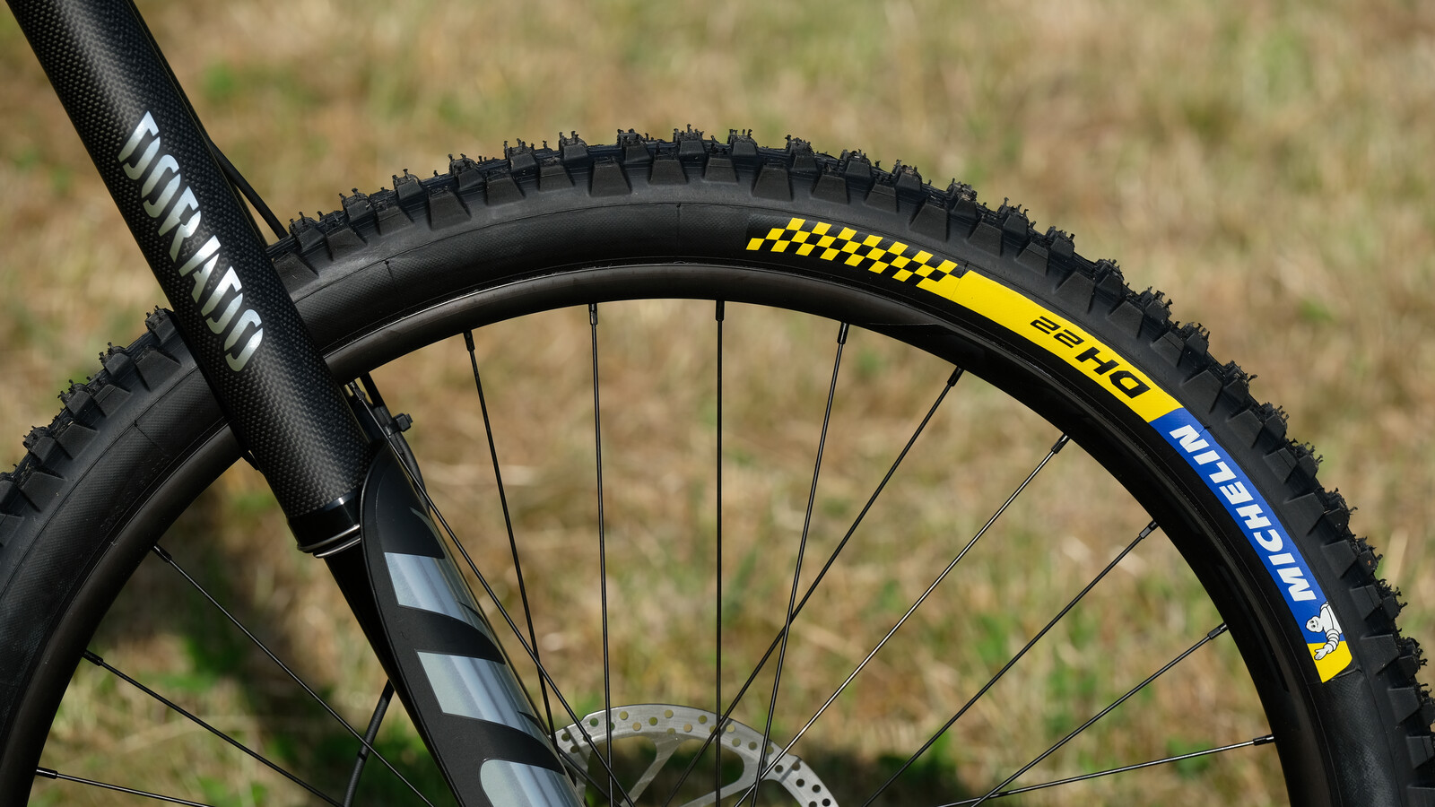 POLYGON Collosus DH7 Custom - NINI Adventure's Bike Check - Vital MTB