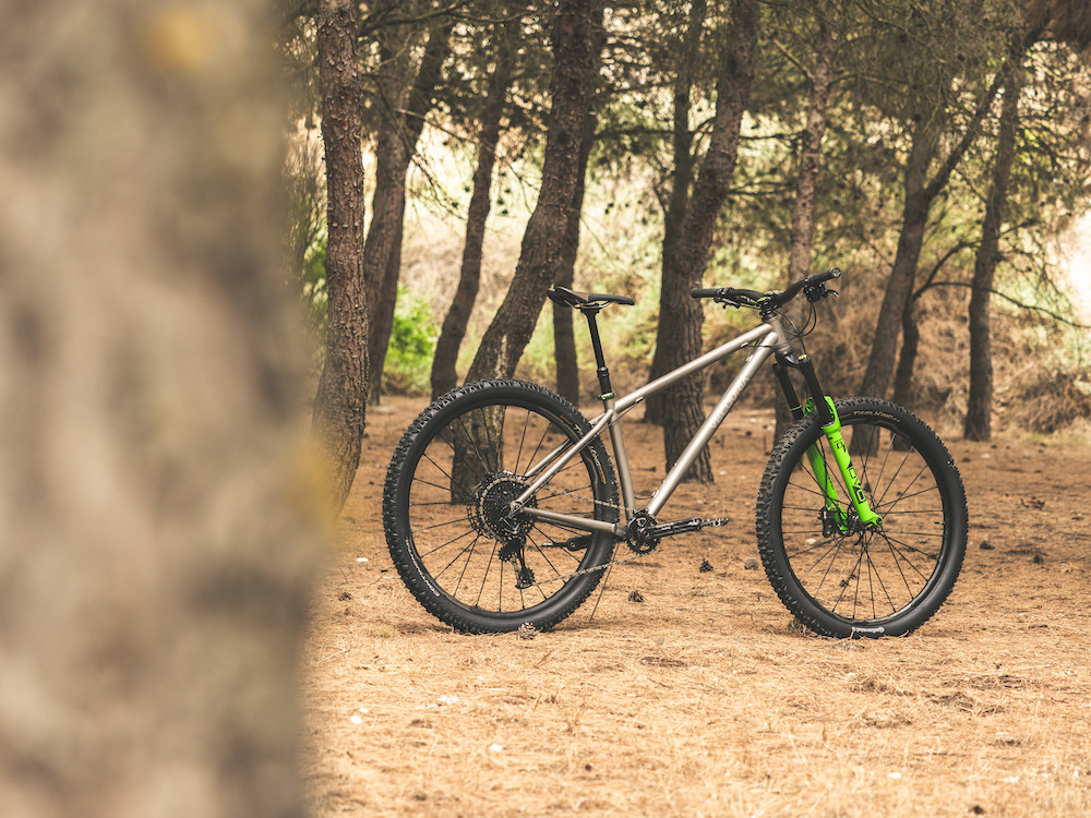 Velouria Cycles Sober Titanium - Velouria Cycles's Bike Check - Vital MTB