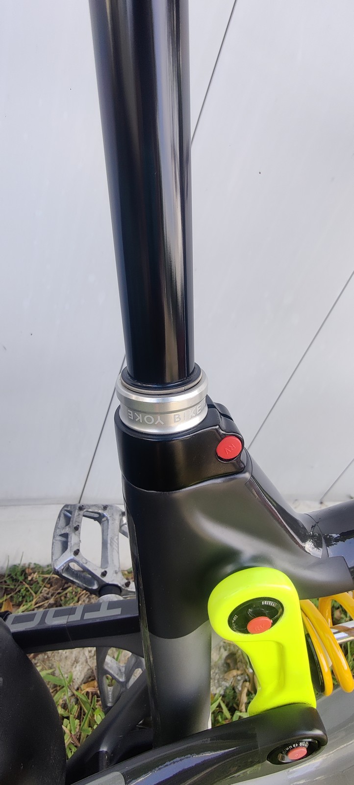 Intense Tracer Factory Elite 275 - pdxpdx's Bike Check - Vital MTB