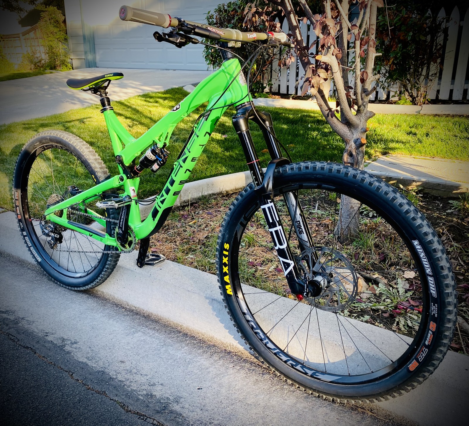 Green Machine - BennyBlanco's Bike Check - Vital MTB