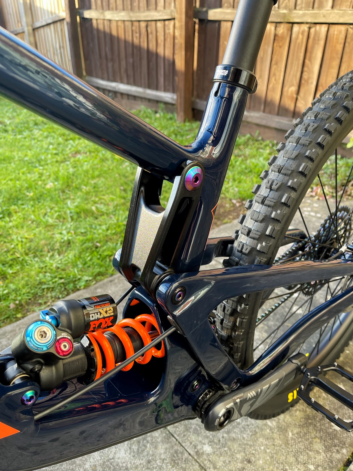 Santa Cruz Megatower V2 “Details” - wilsonellisobiendomingo's Bike ...